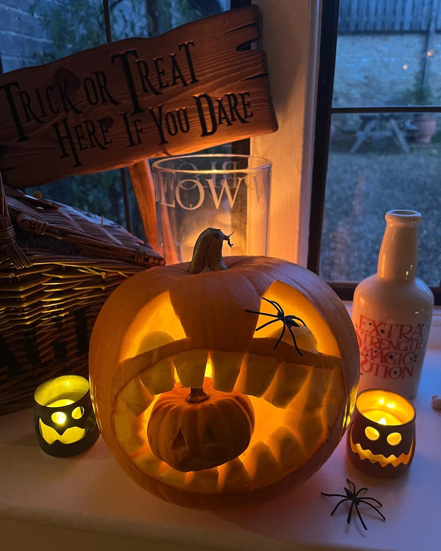 15 Scary Pumpkin Carving Ideas – Creepy & Spooky Designs for Halloween