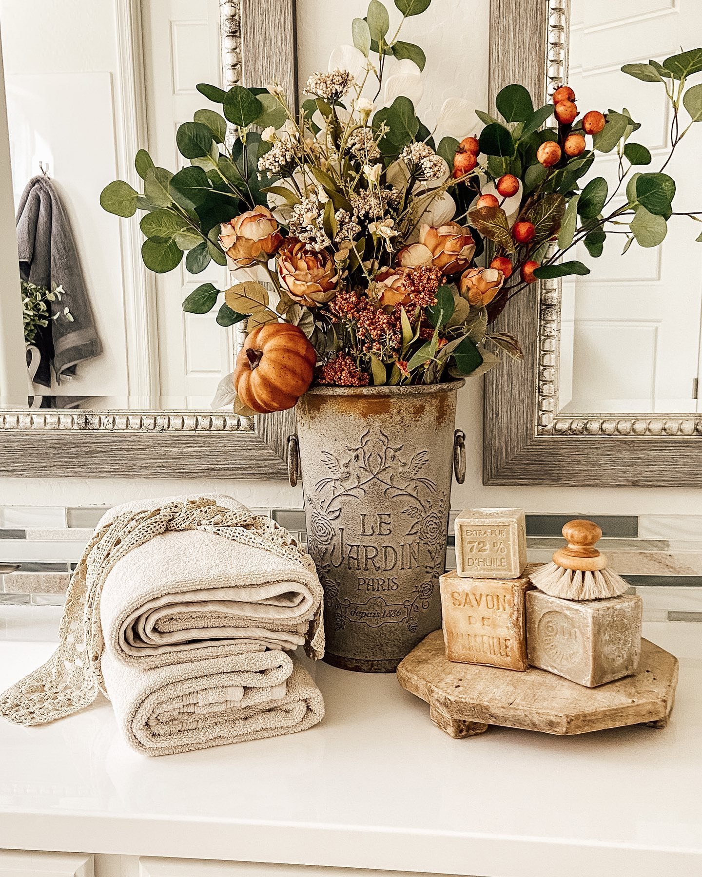 16 Cozy & Stylish Fall Bathroom Ideas for a Seasonal Refresh