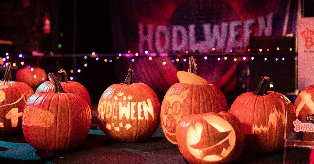 15 Funny Pumpkin Carving Ideas | Hilarious Jack-O’-Lanterns