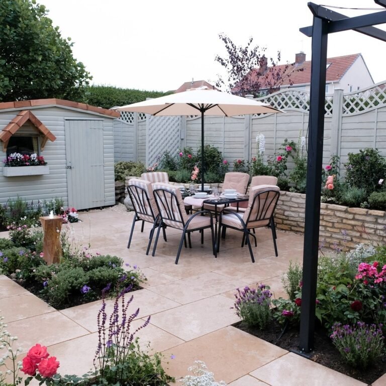 17 Community Garden Ideas | Inspiring Designs for Shared Green Spaces