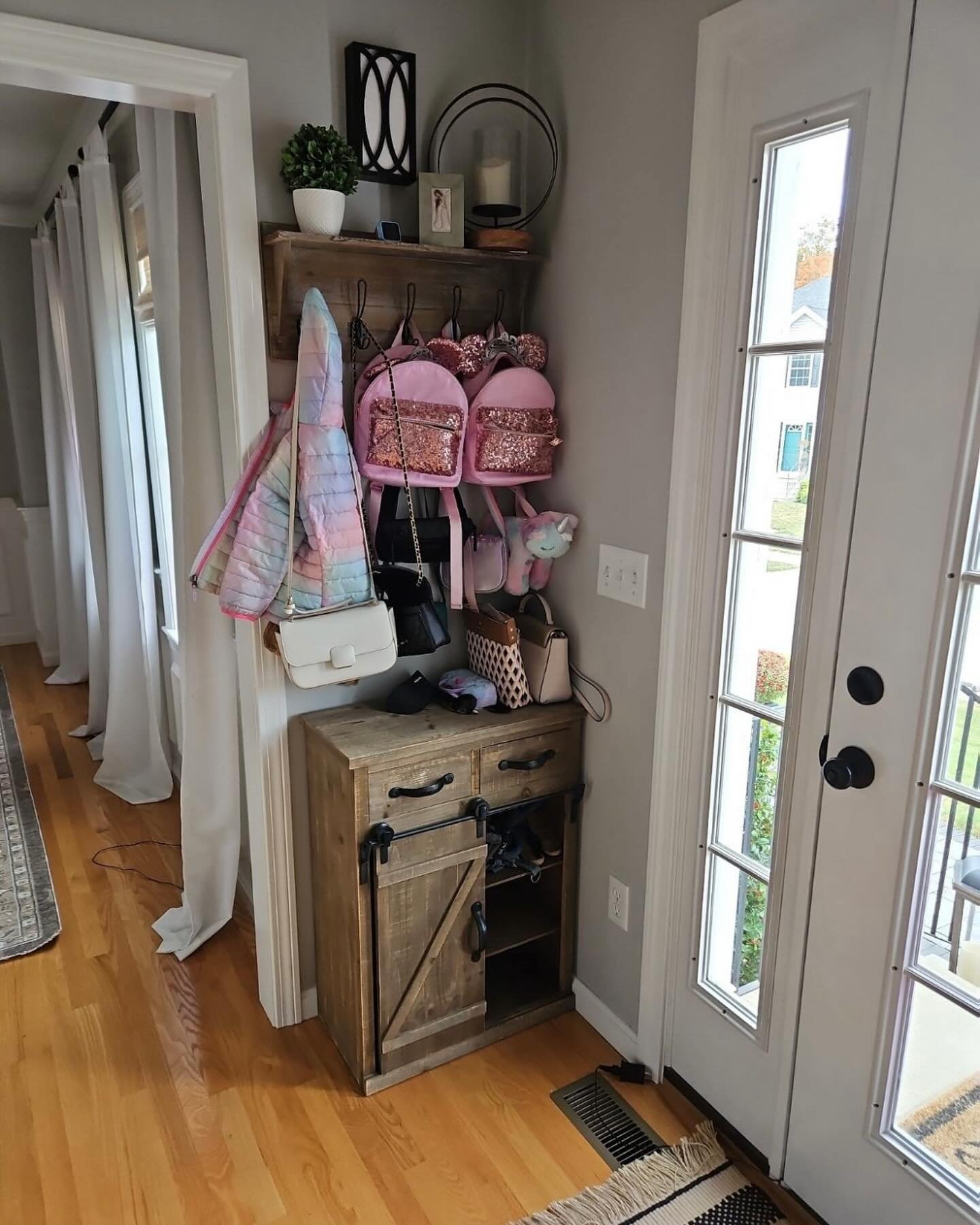 19 Smart Entryway Storage Ideas to Organize Your Space